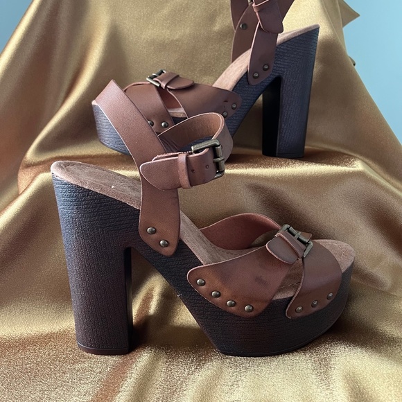 Candie's | Shoes | Nwt Candies Cakeewee Cognac Platform Heels 95 | Poshmark